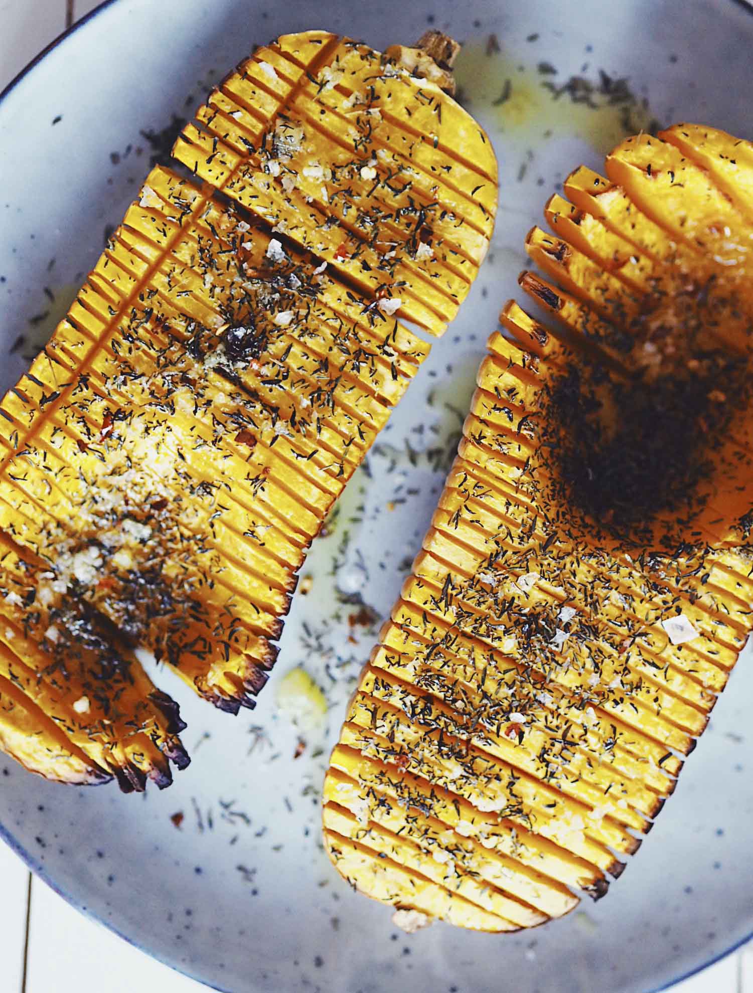 Hasselback butternut squash - Find opskriften her - Beetroot Bakery
