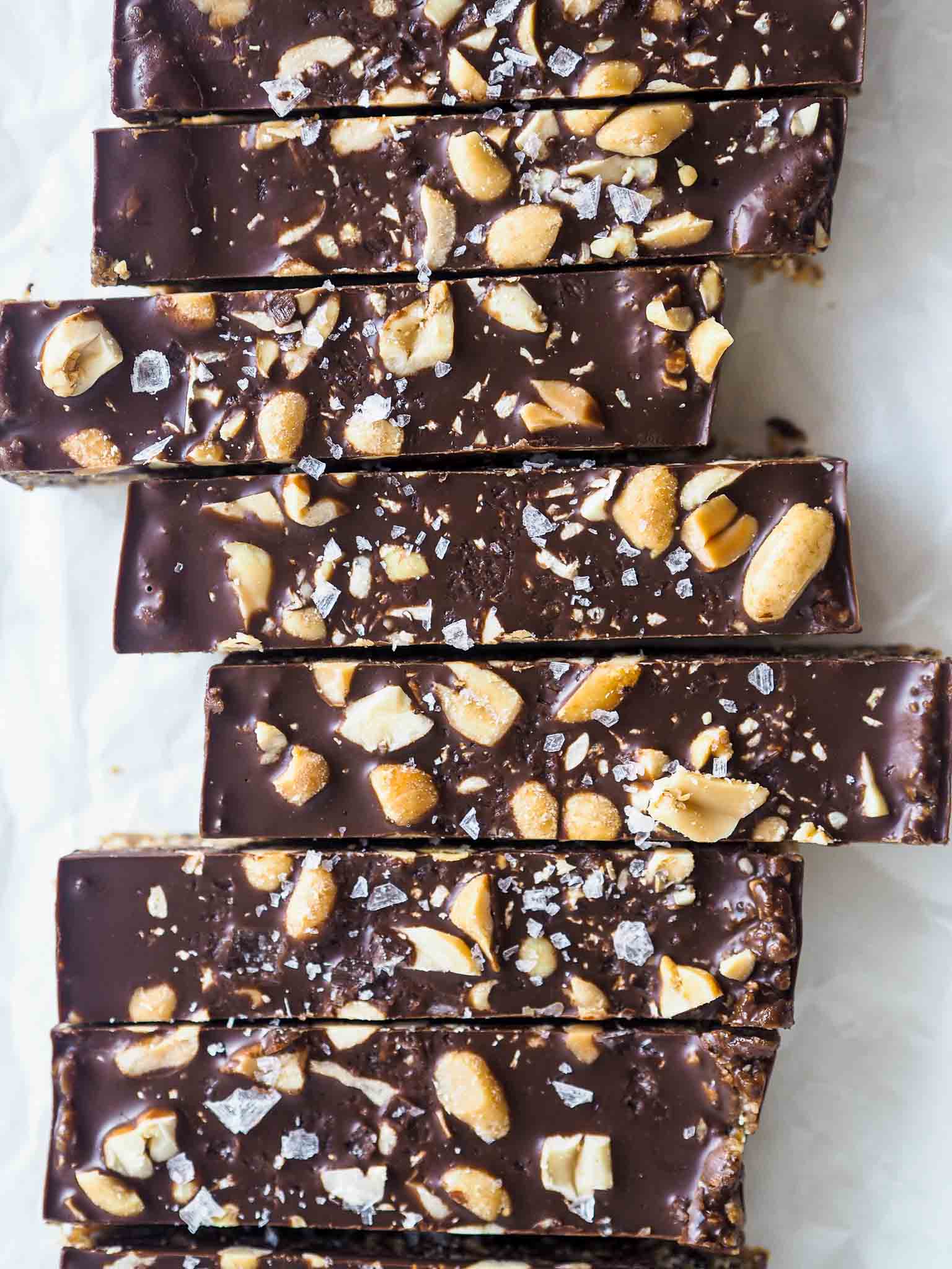 Sunde snickers med dadler og havregryn - nem snack!